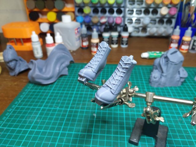 little red riding hood statue - stl 3D Print Model in Woman 3DExport