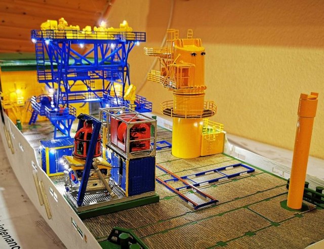 Handling Tower Edda Flora Vessel 175 3D Print Model in Vehicle 3DExport