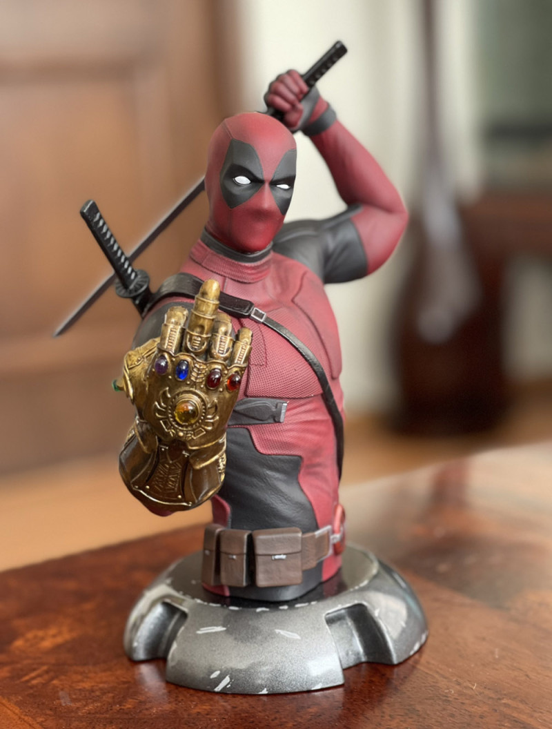 Deadpool Infinity Gauntlet 3D Print Model in Man 3DExport